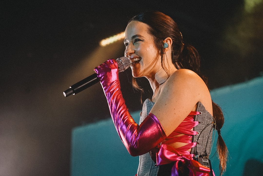 Ximena Sariñana festeja “Mediocre” con su gente queretana | Querétaro