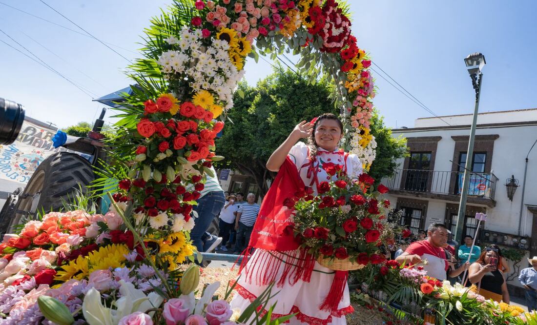 Algarabía y tradición en San Juan del Río con los carros alegóricos | Querétaro